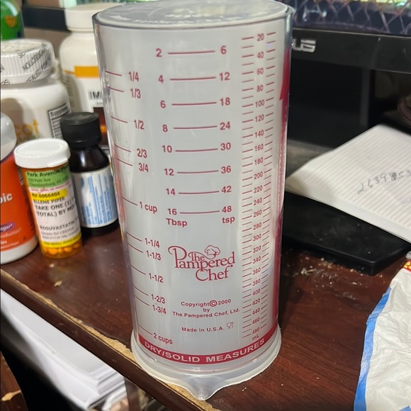 Pampered Chef | Kitchen | Pampered Chef Clear Measuring Cup With Red ...